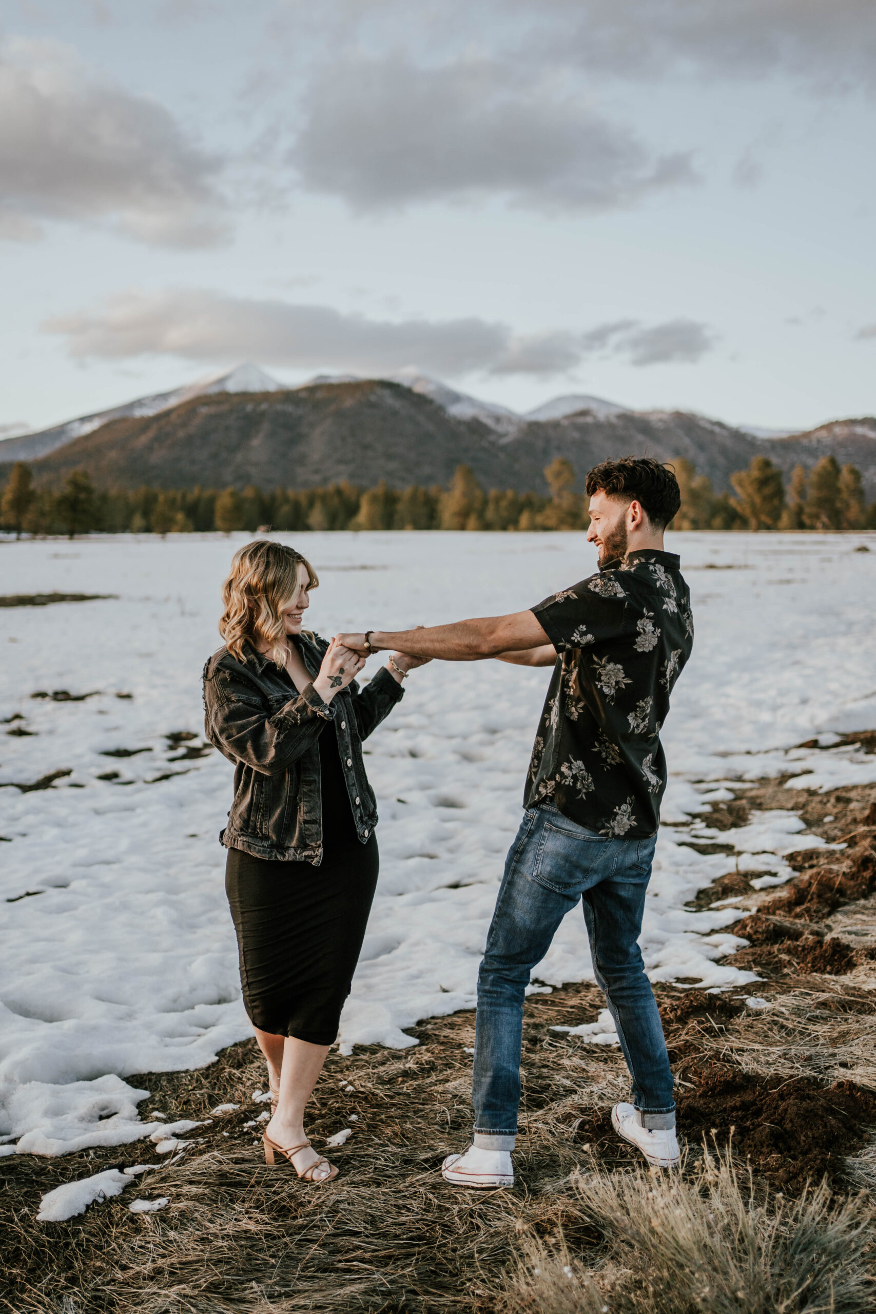 Flagstaff, Arizona romantic photoshoot at Buffalo Park ...